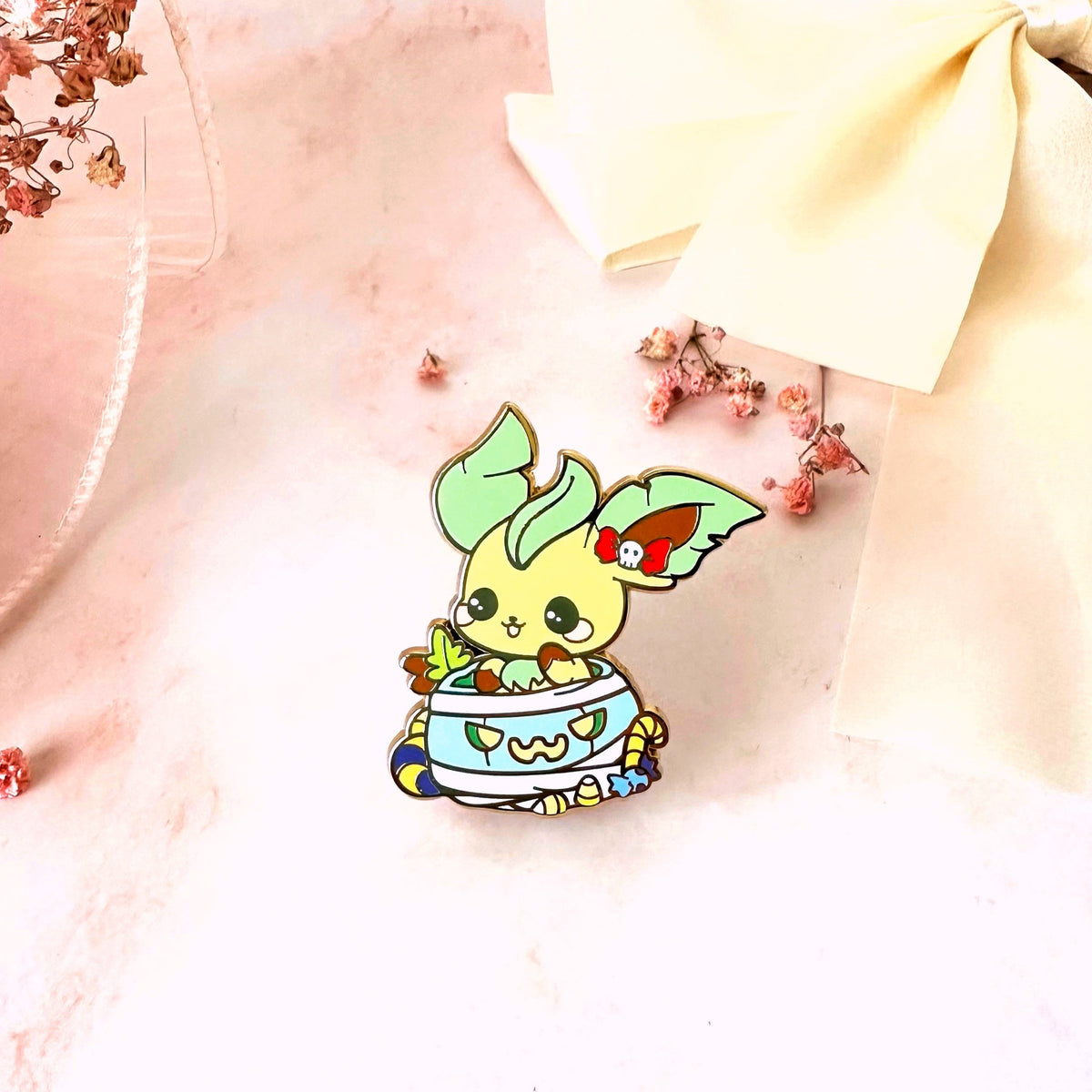 Halloween - Leafeon Pumpkin Enamel Pin – Amorettes Story